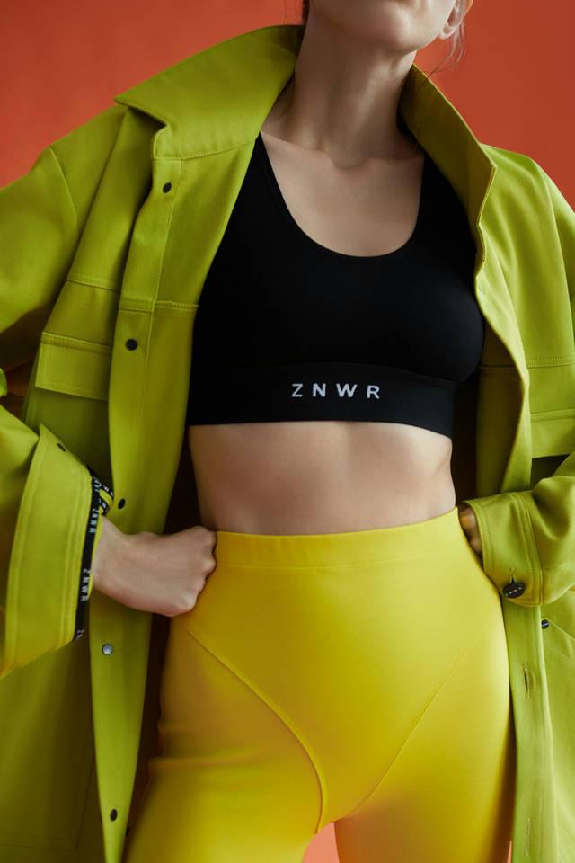 Cкидки на женскую одежду и аксессуары в интернет-магазине Z N W R